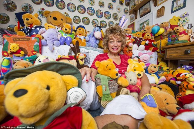 3 Of The Largest Collections In The World | Collectors Hive Blog